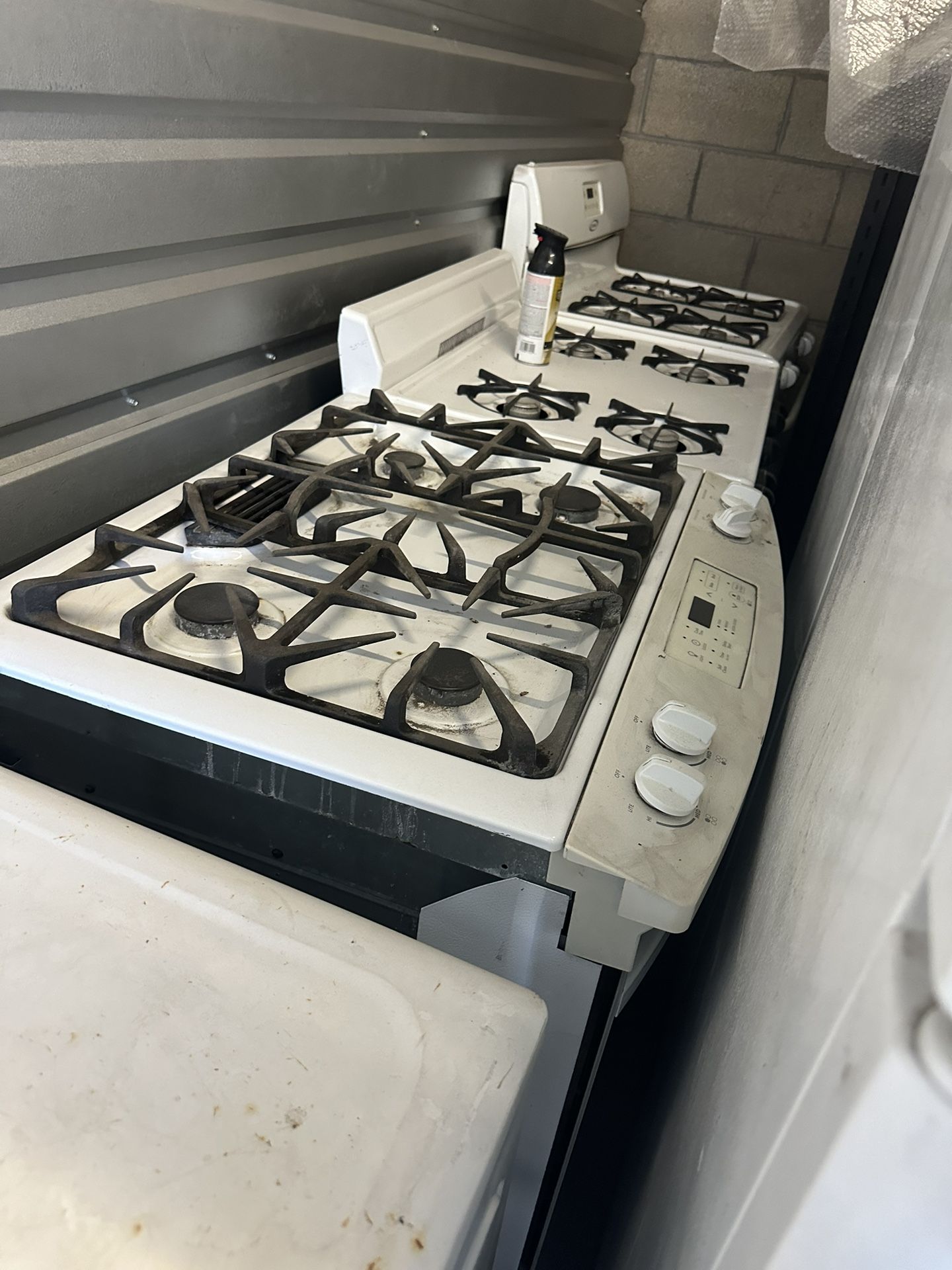 Slide In Stove Gas Stove for Sale in Escondido, CA - OfferUp