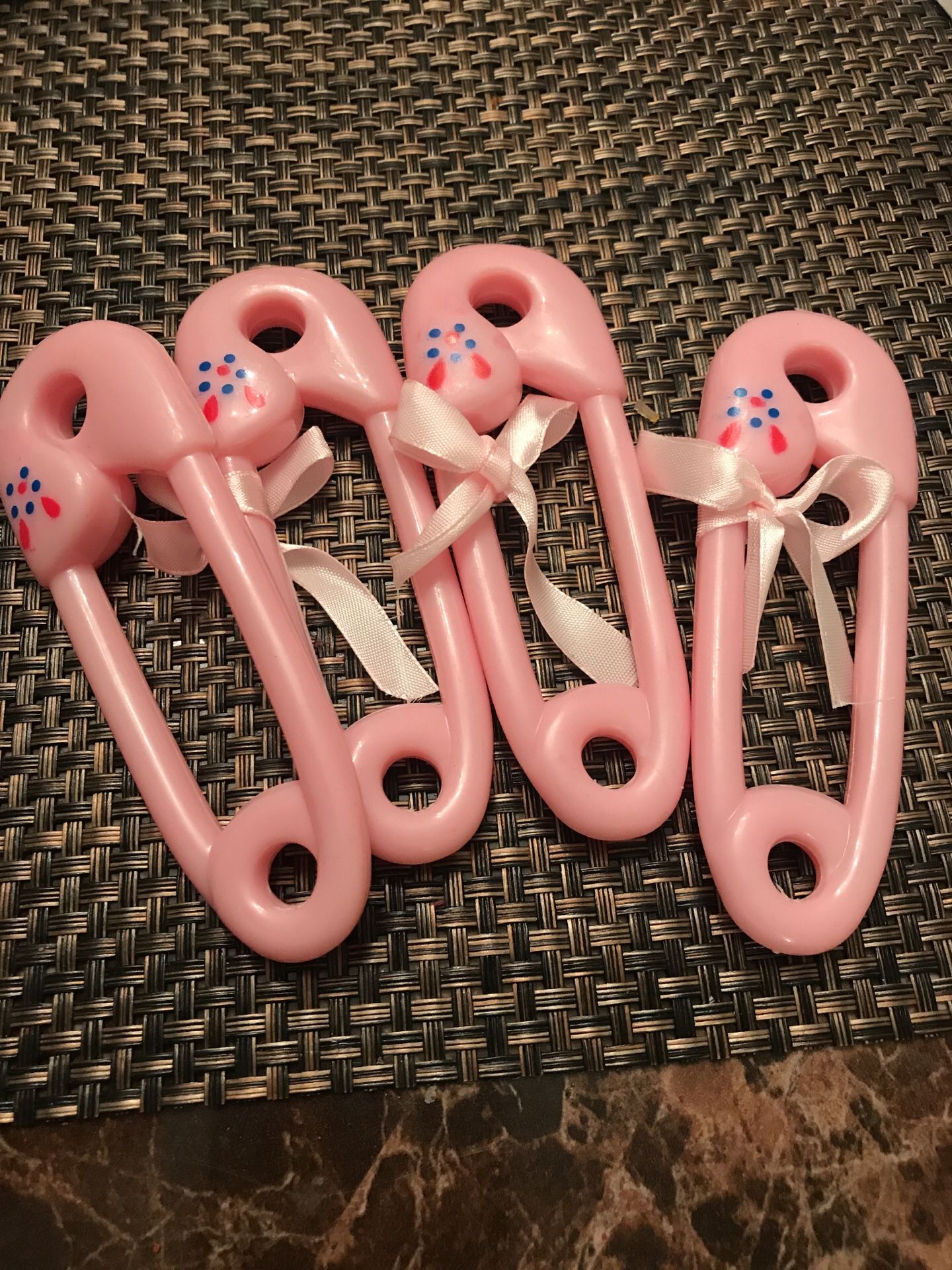 Pink safety pins party favors for Sale in Lynwood, CA - OfferUp