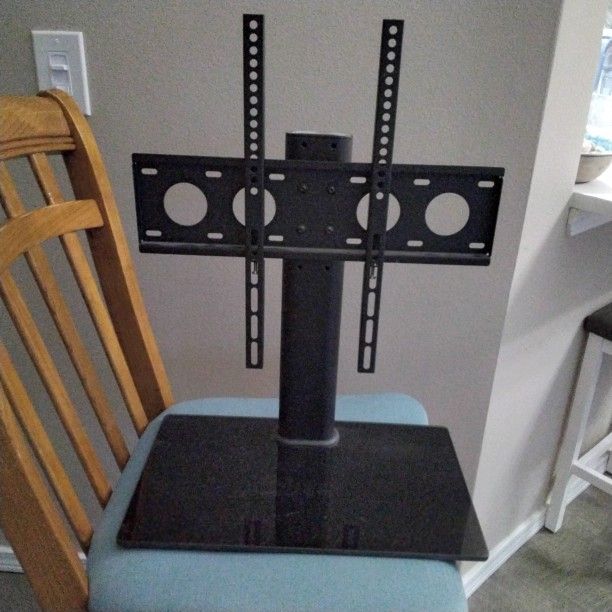 Tabletop Mount For TV for Sale in Kent, WA - OfferUp