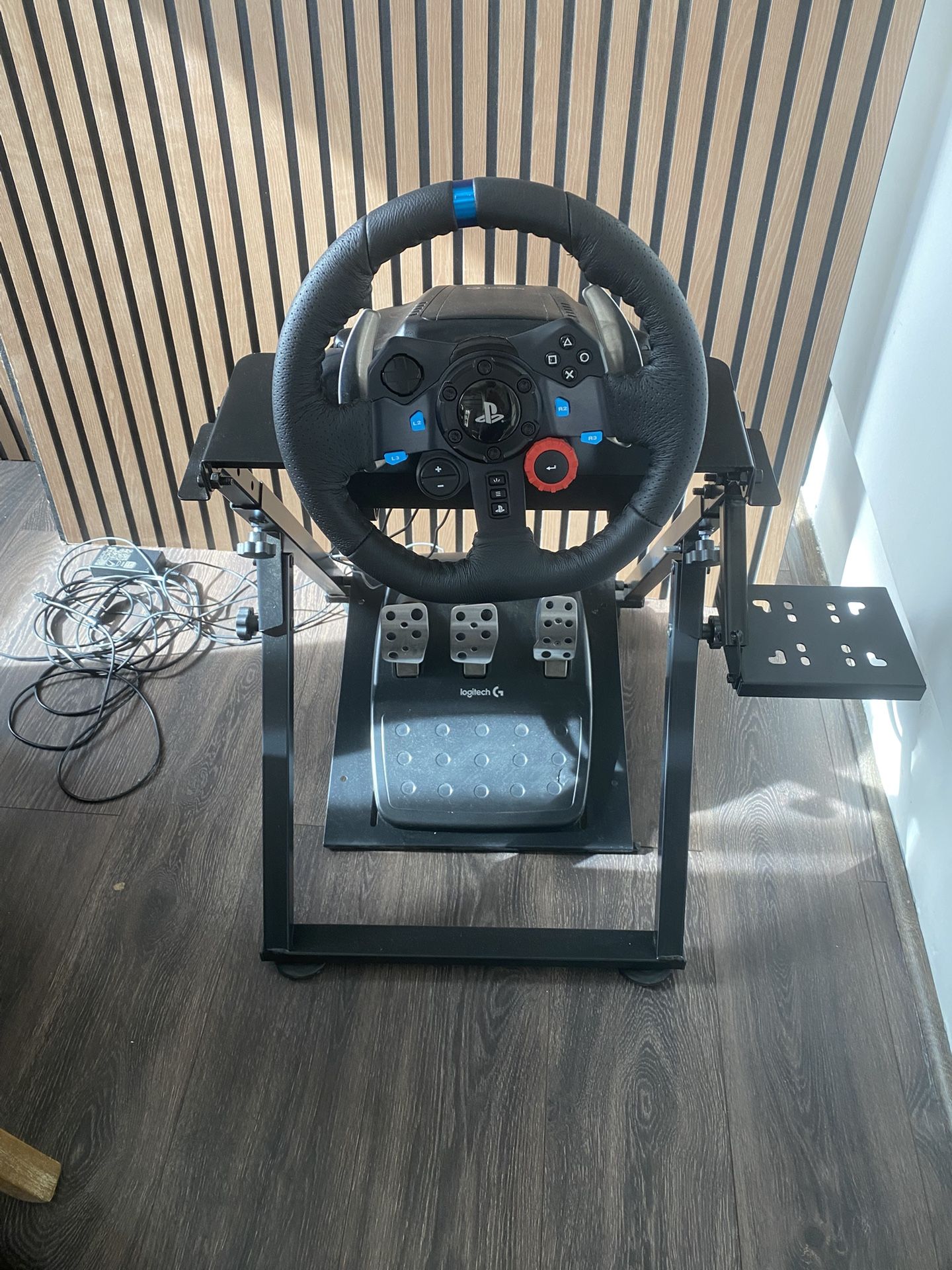 Logitech Racing Simulator Withstand for Sale in Los Angeles, CA - OfferUp