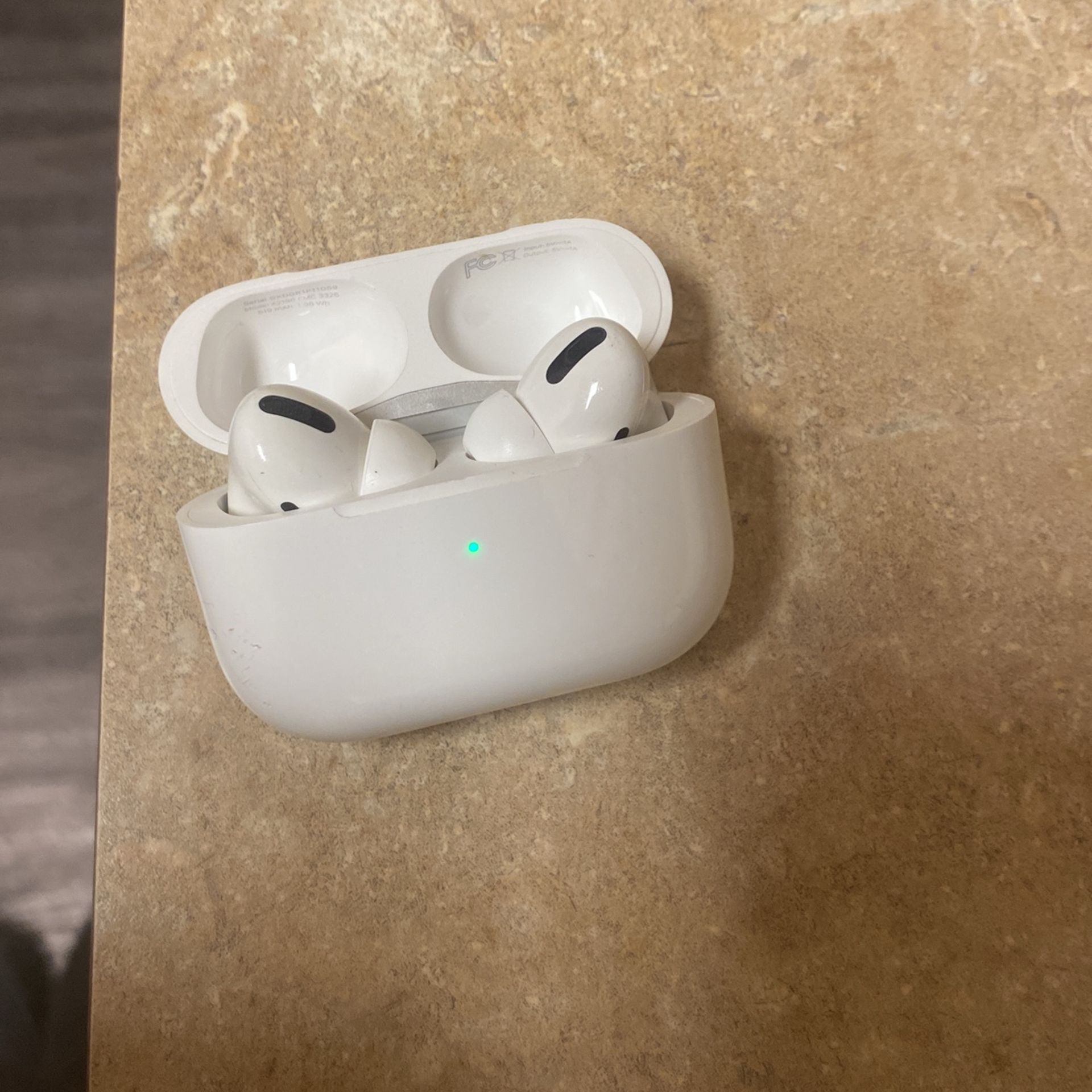 AirPod Pro 1st Gen Normal Use for Sale in Renton, WA - OfferUp