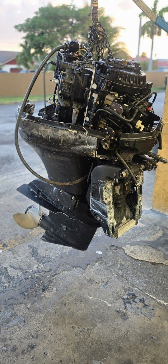 Johnson Outboard Motor 90 for Sale in Miami, FL - OfferUp