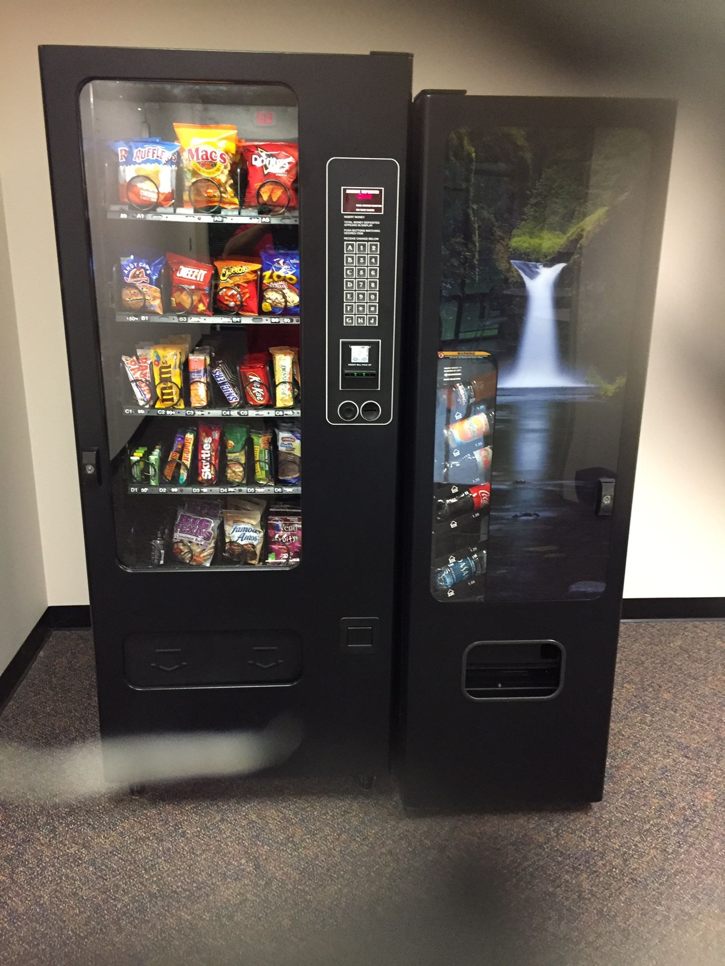 Wittern USI Combo vending machine for Sale in Atlanta, GA - OfferUp