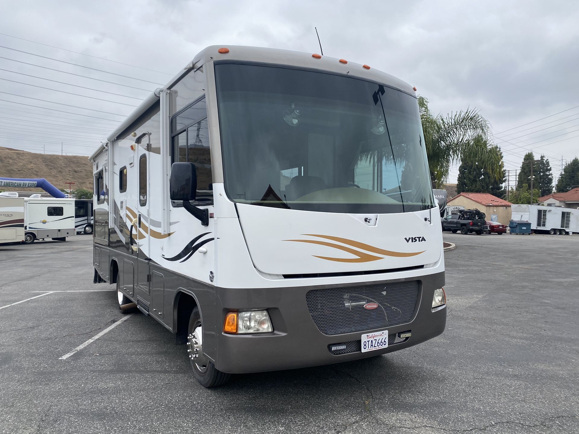 2011 Winnebago Vista 26P for Sale in Grand Terrace, CA - OfferUp