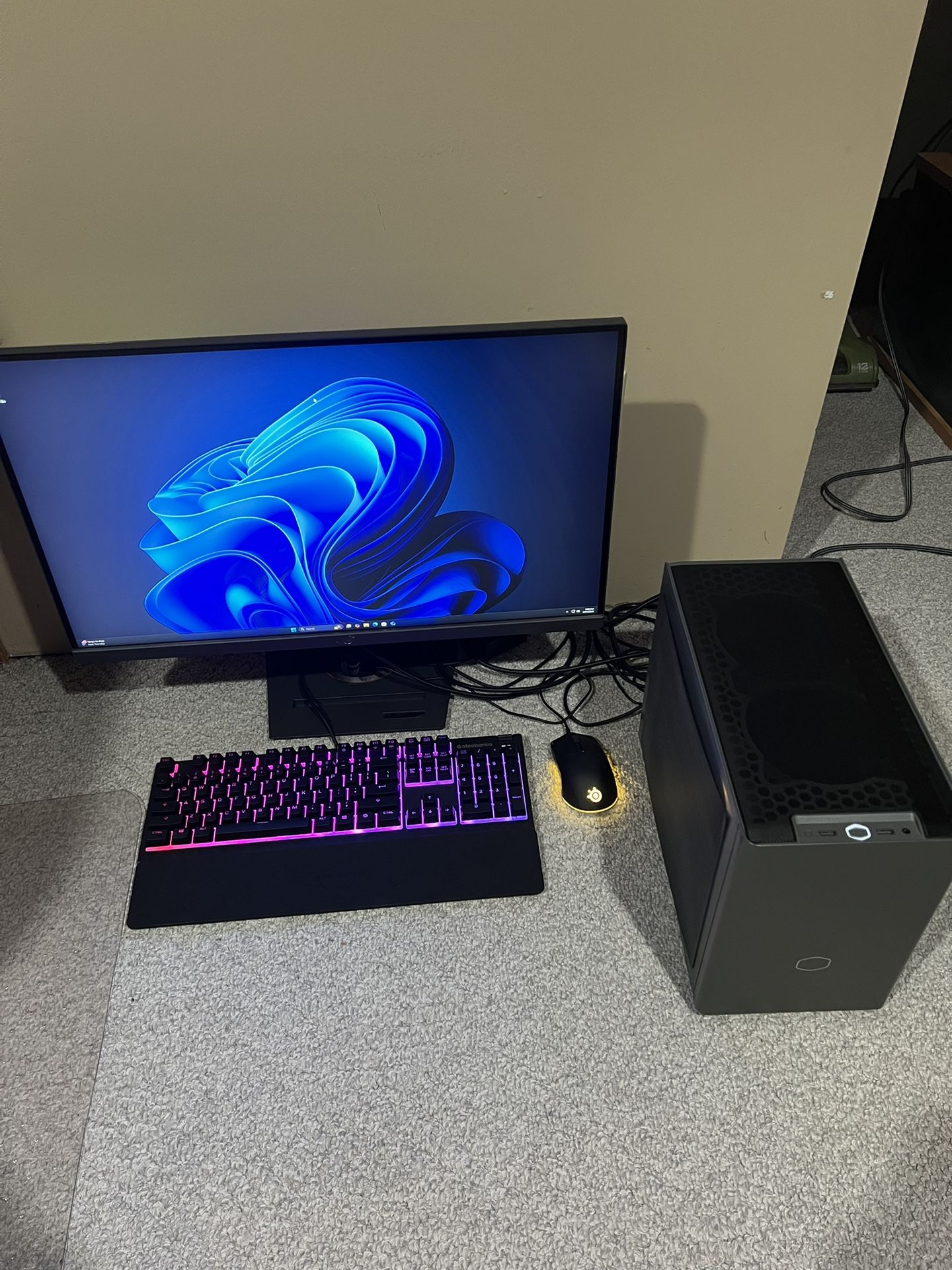 Custom SFF Gaming PC Setup, i9-14900K, RTX 4070 Ti Super, 32GB, 1TB ...