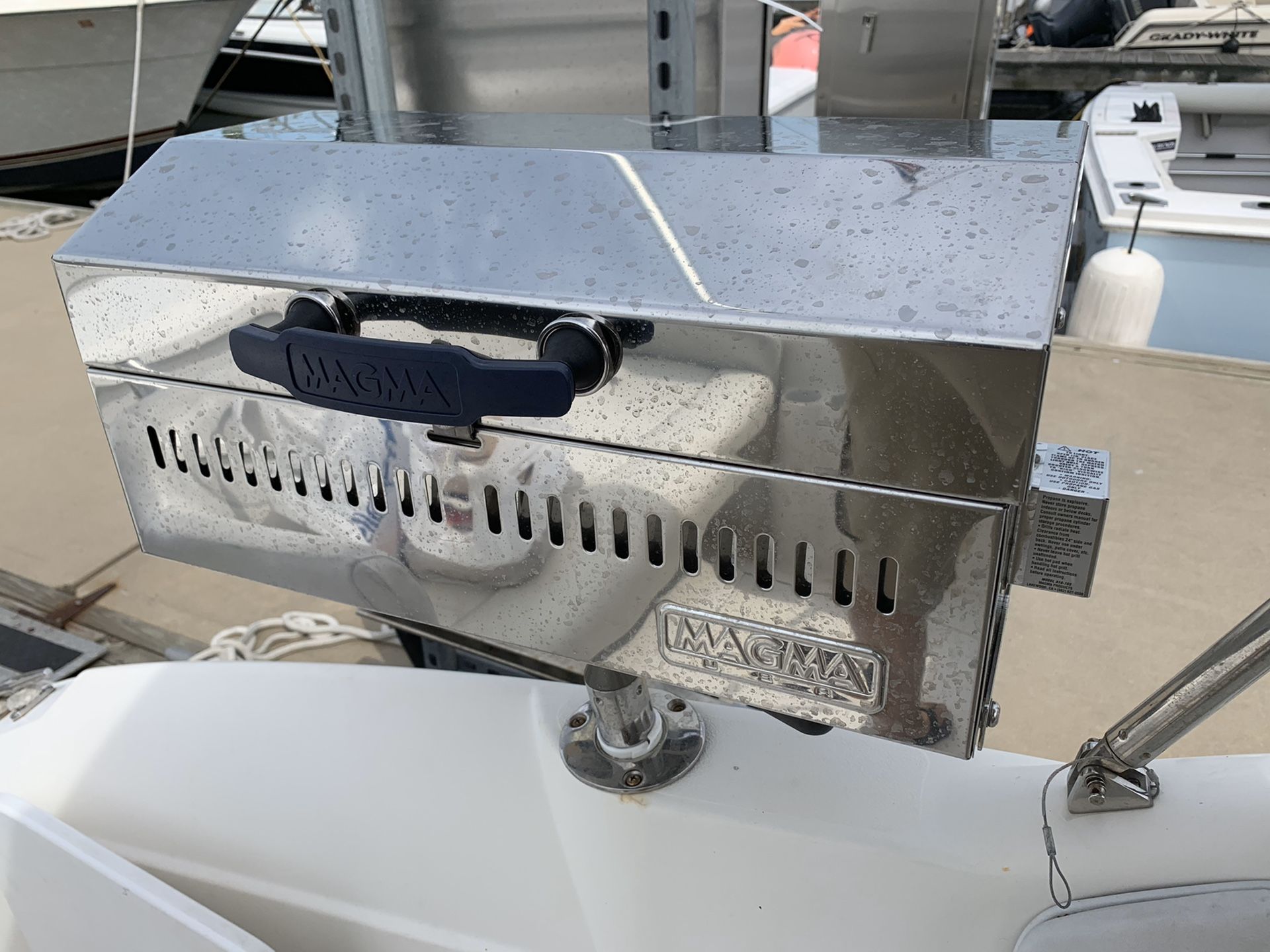 1998 LARSON 244 cabrio 24 ft for Sale in Boston, MA - OfferUp