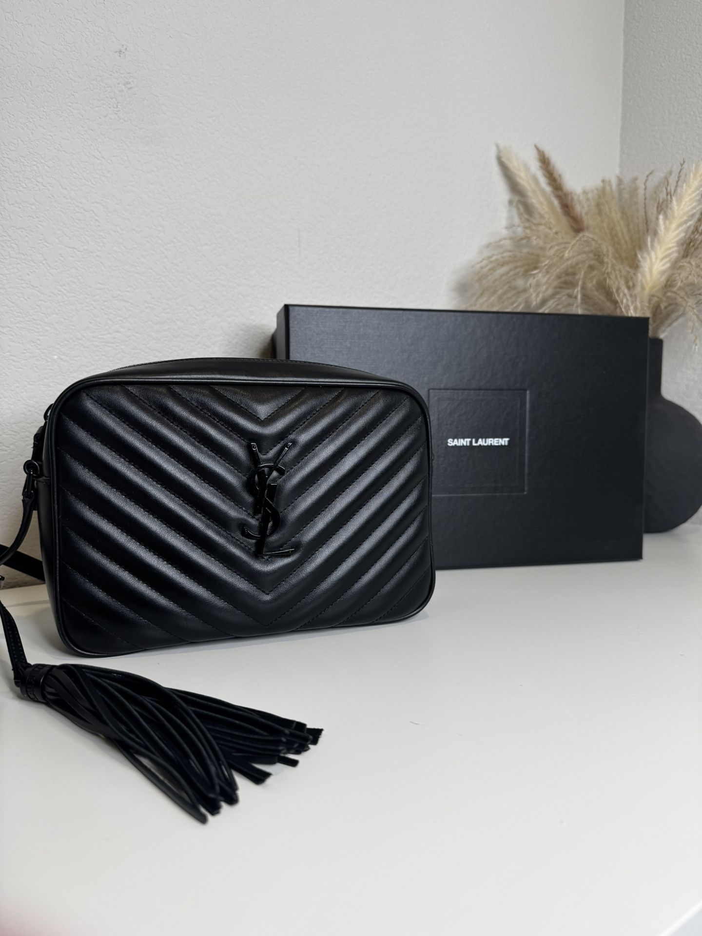 Authentic YSL SAINT LAURENT Calfskin Matelasse Monogram Monochrome Lou ...
