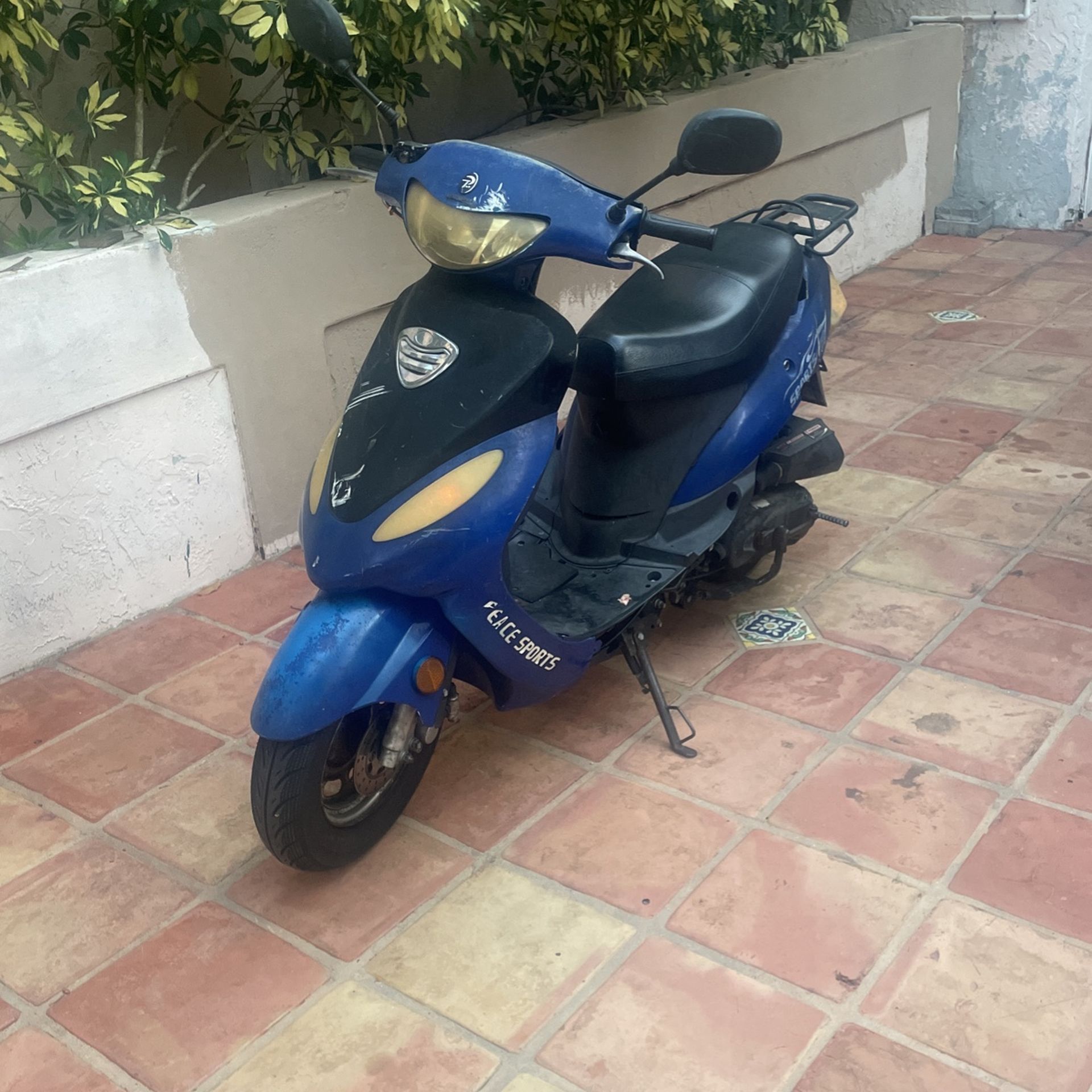 50cc Scooter Moped Peace Sports for Sale in Miami, FL - OfferUp