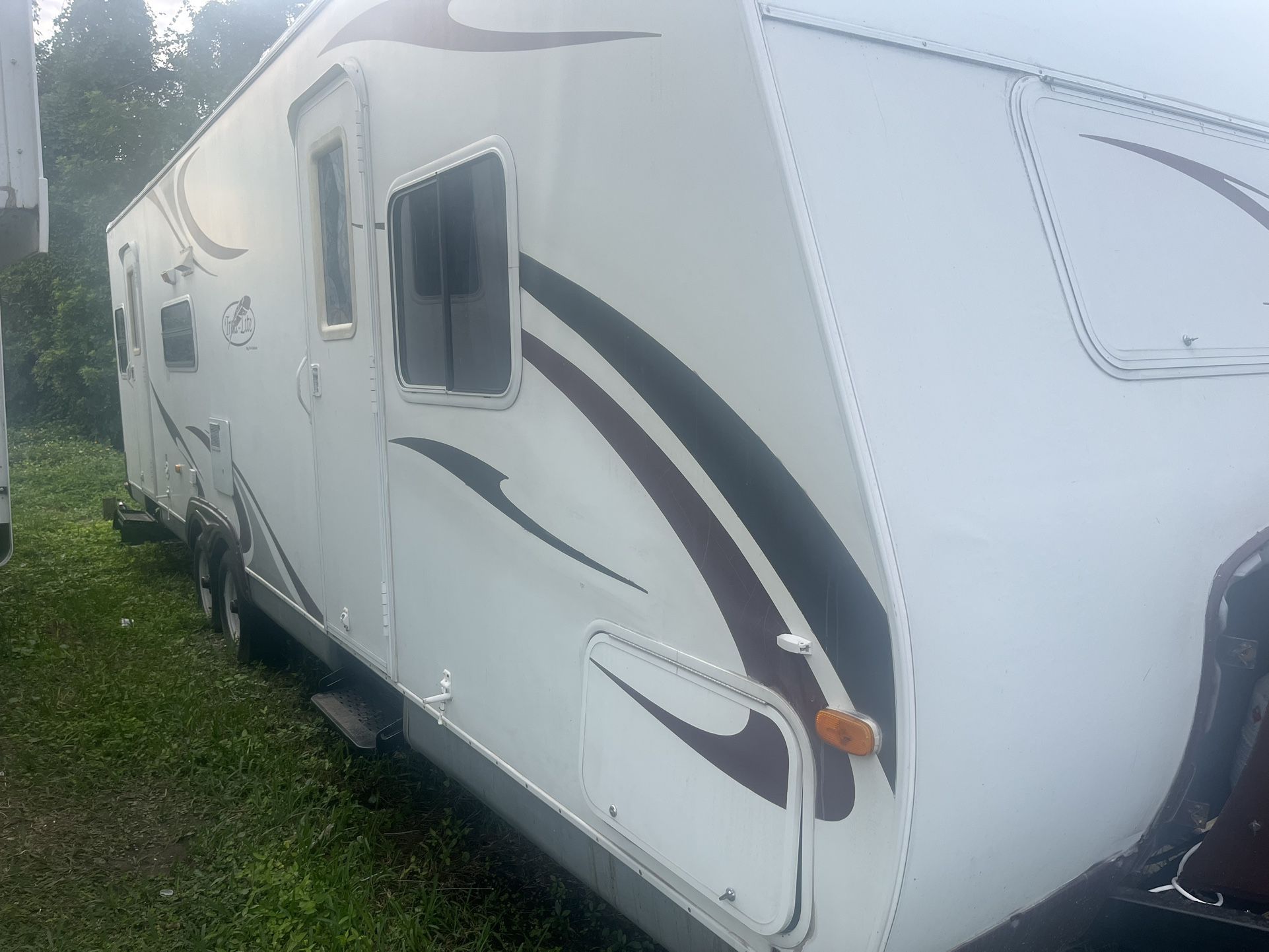 2008 Trail R-Vision Fifth wheel Tongue pull 28 ‘ for Sale in Orlando ...