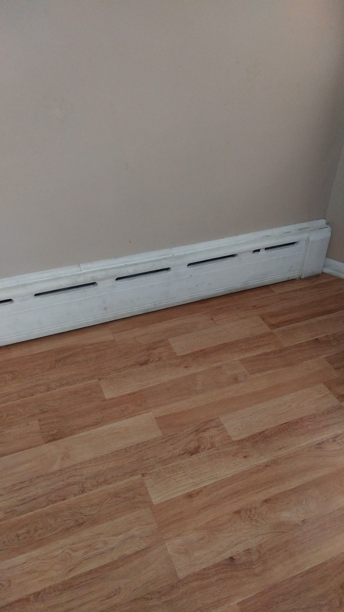 Cast Iron Baseboard for Sale in Perth Amboy, NJ - OfferUp