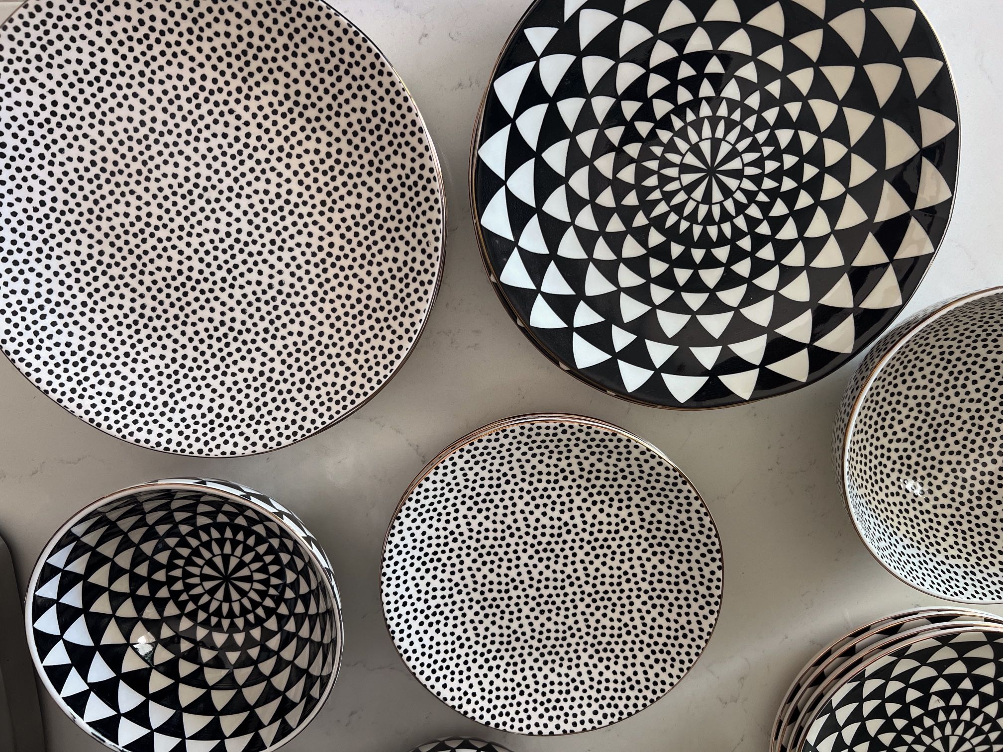 Black & White Geometric Dinnerware Set – 28 Pieces for Sale in Miami ...