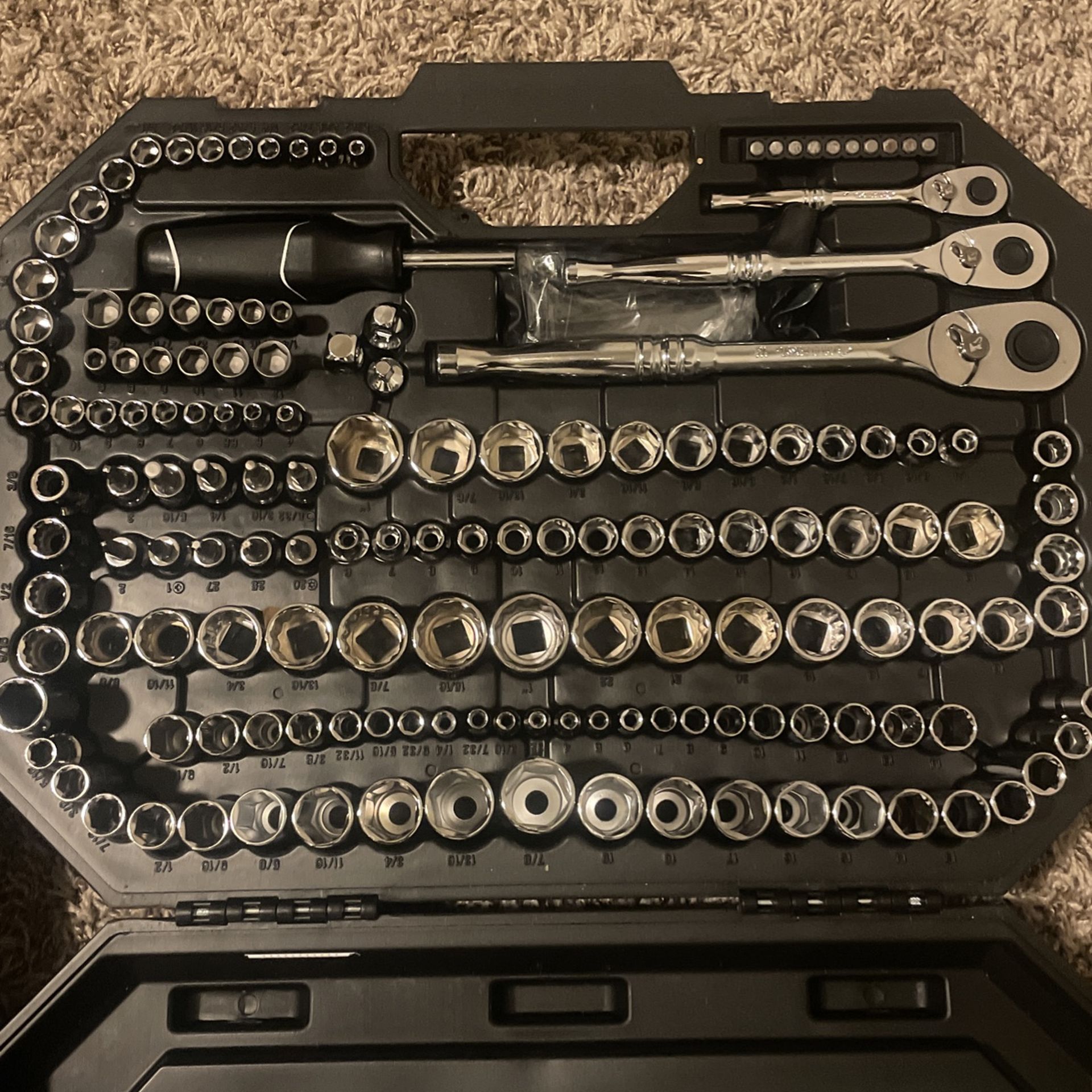 Husky Tool Set for Sale in Mansfield, TX - OfferUp