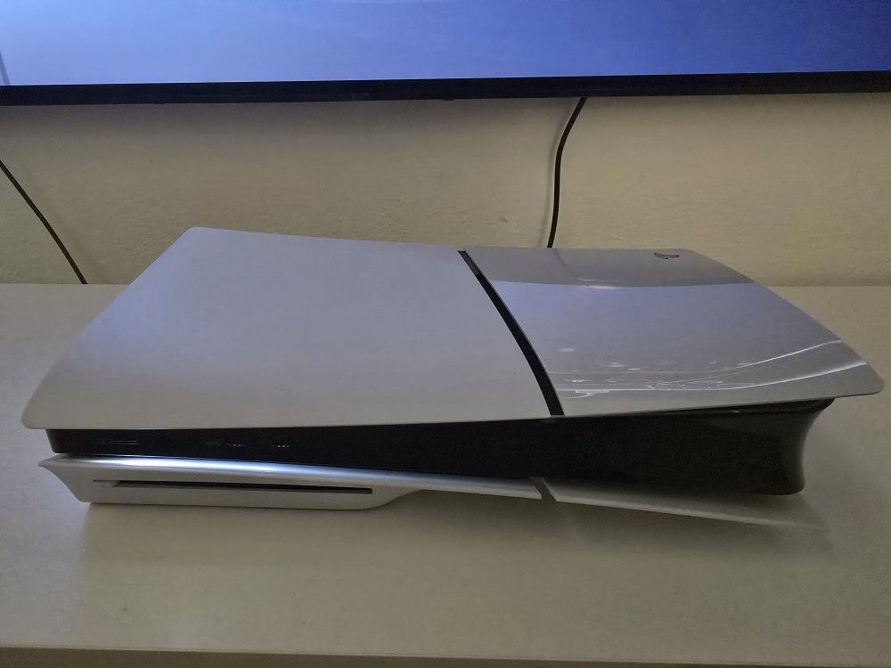 PS5 SLIM IN EXCELLENT CONDITION for Sale in Los Angeles, CA - OfferUp