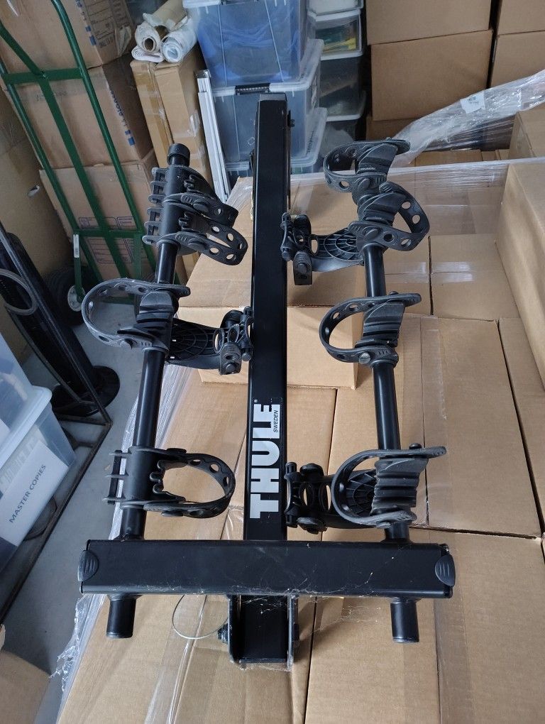 Thule Hitch 4-Bike Rack for Sale in Richardson, TX - OfferUp
