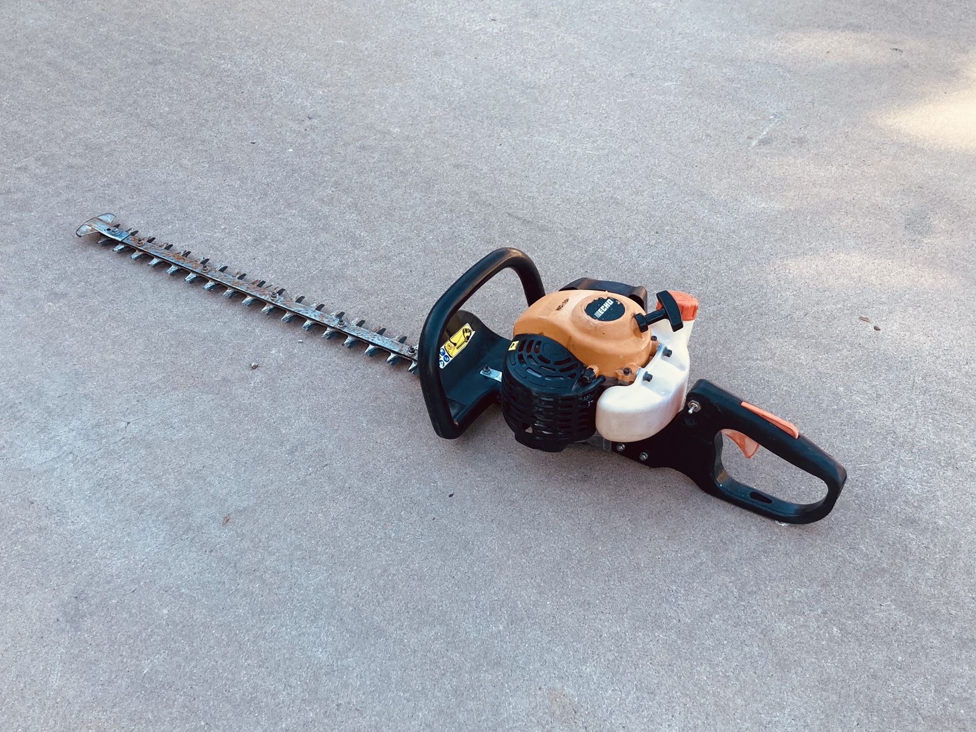Echo HC-155 Hedge Trimmer for Sale in Mesa, AZ - OfferUp