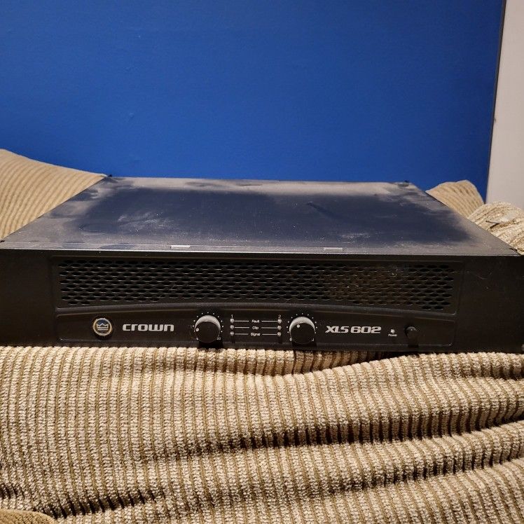 Crown XLS 602 Amp for Sale in San Bernardino, CA - OfferUp