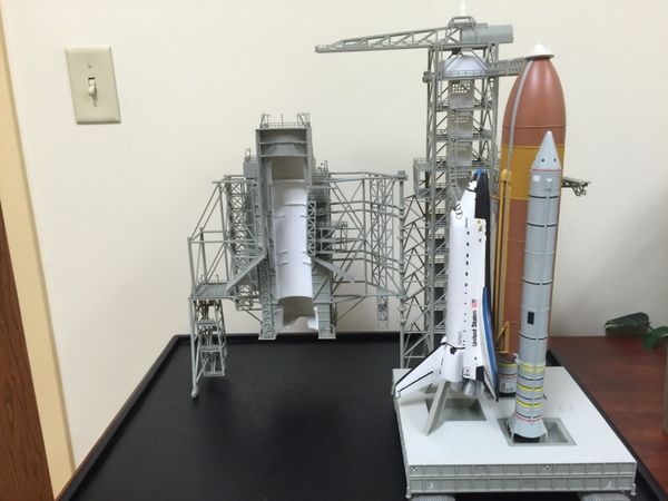 Revell Launch Tower & Space Shuttle & Booster Rockets 1/144 Scale Model #4911 for Sale in Kansas ...