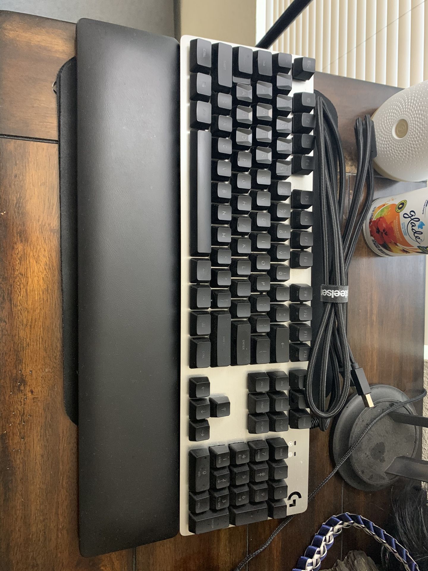 Logitech G513 silver tactile gaming keyboard and G502 gaming mouse. for ...