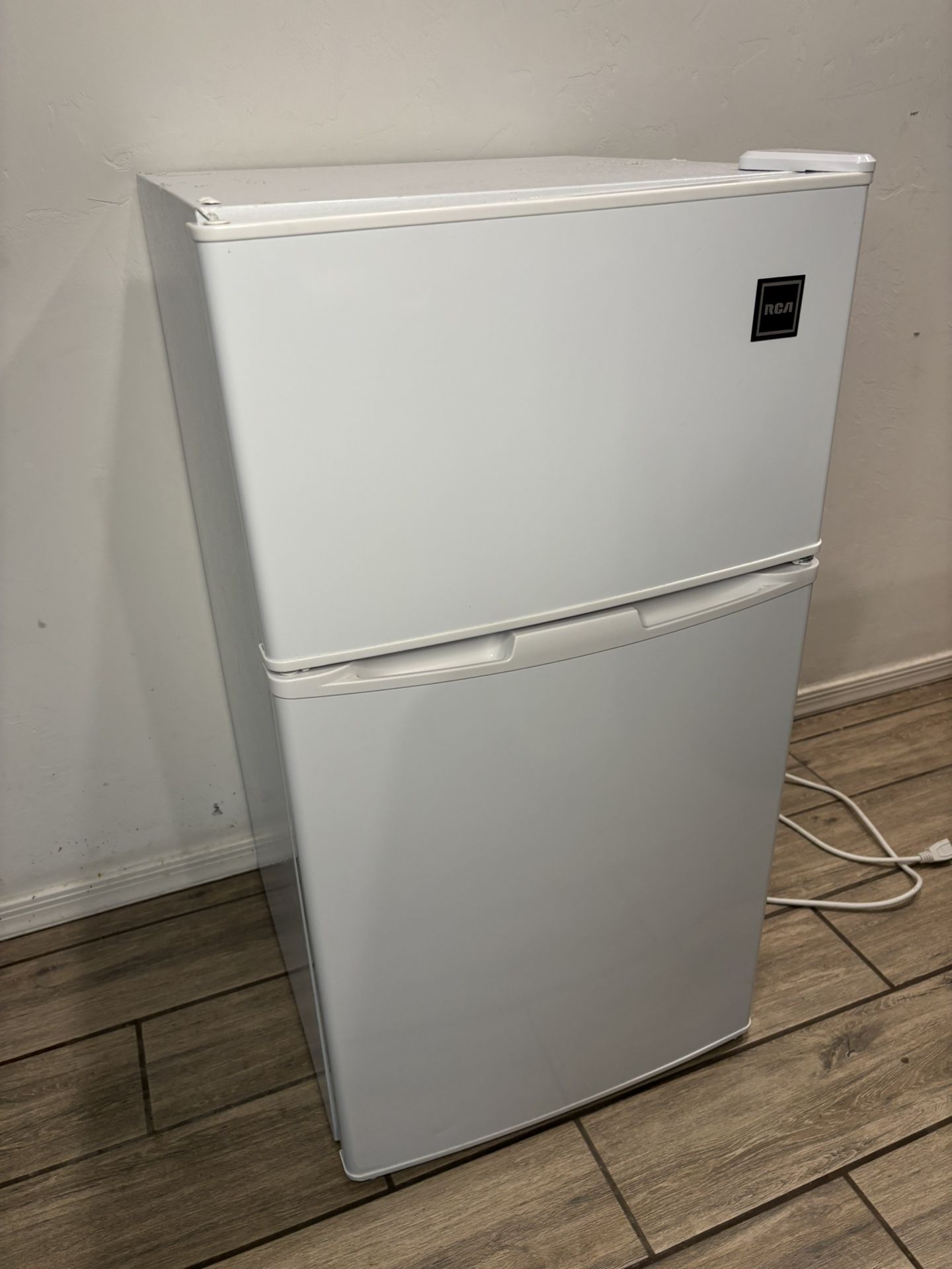 RCA Mini Fridge for Sale in Tucson, AZ - OfferUp