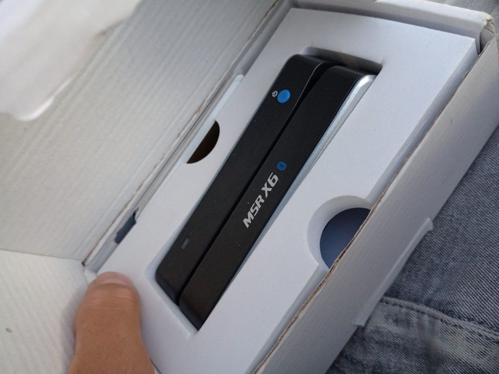 Reader-writer MSR X6 Bluetooth for Sale in Mesa, AZ - OfferUp