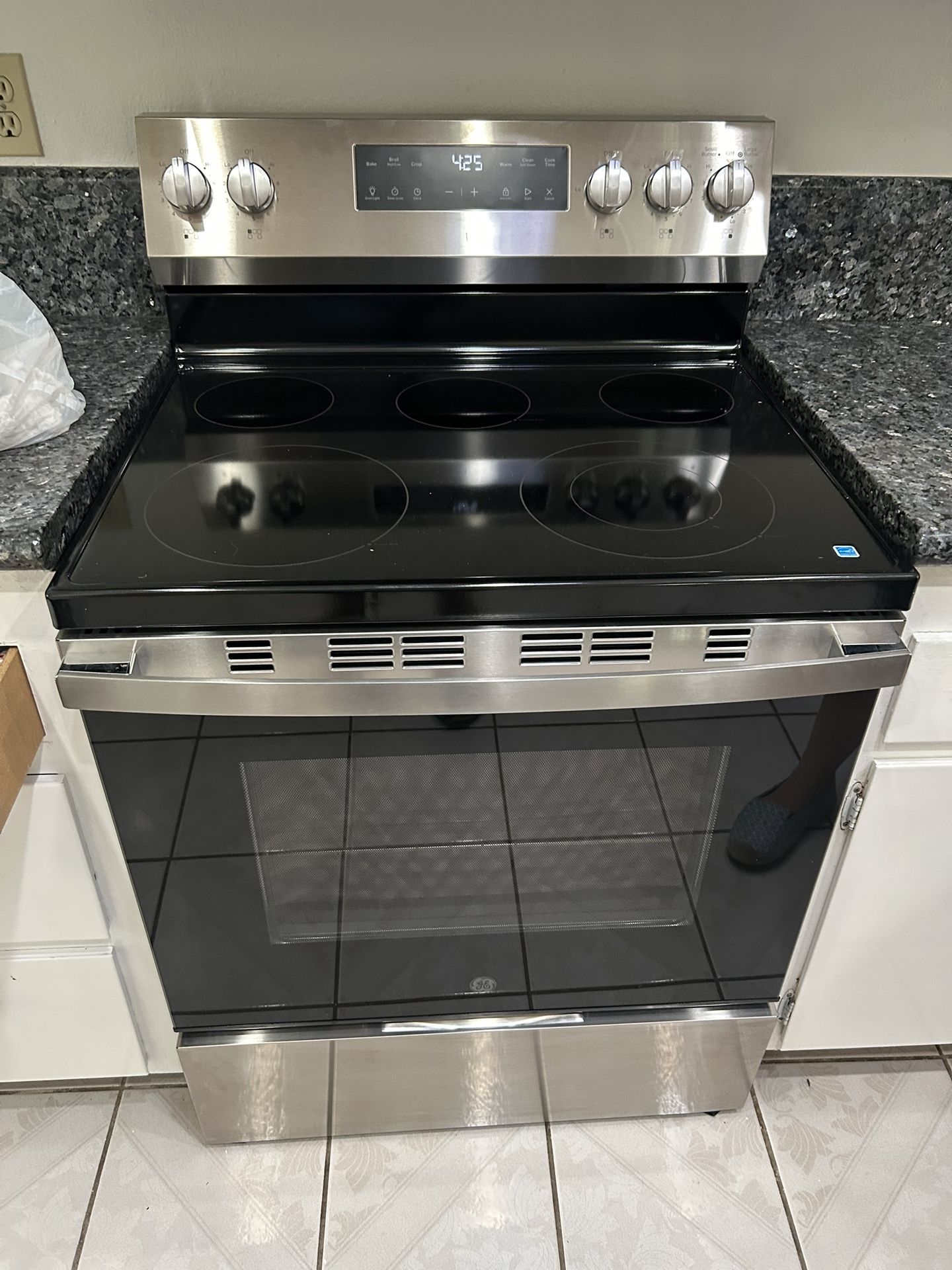 Brand New GE electric Stove Glass Top Stainless Steel Range With Oven ...