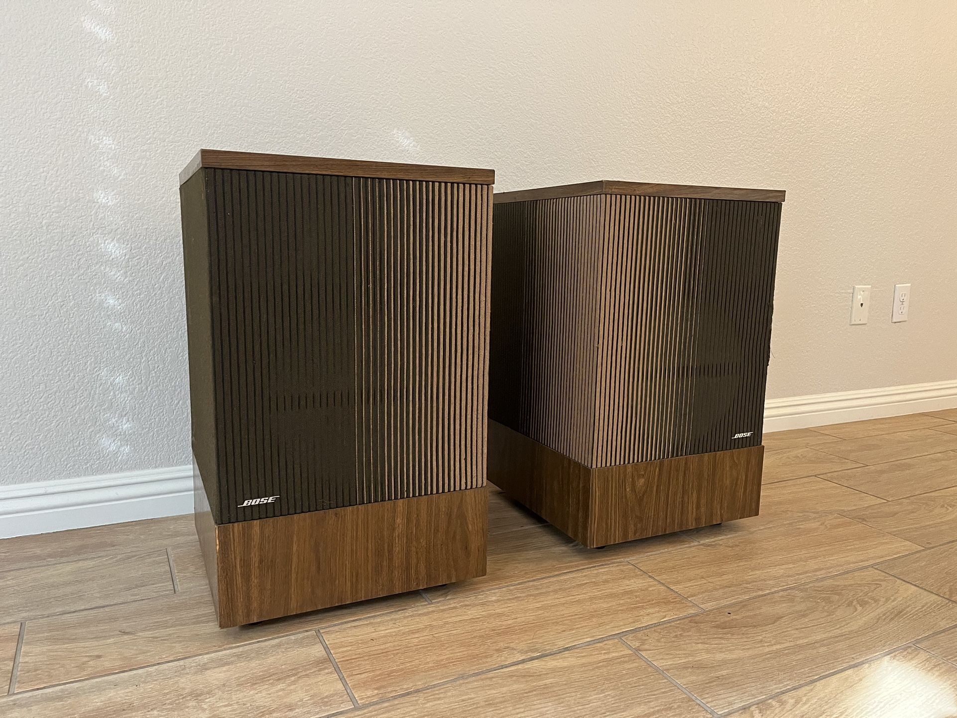 Vintage BOSE 501 speakers (working!) for Sale in Las Vegas, NV - OfferUp