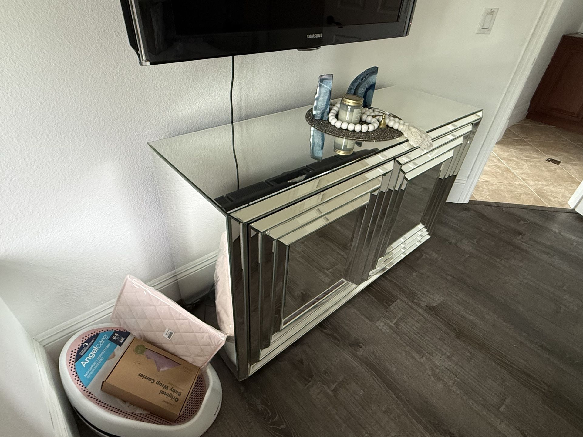 Buffet, Mirrored, for Sale in Coronado, CA - OfferUp