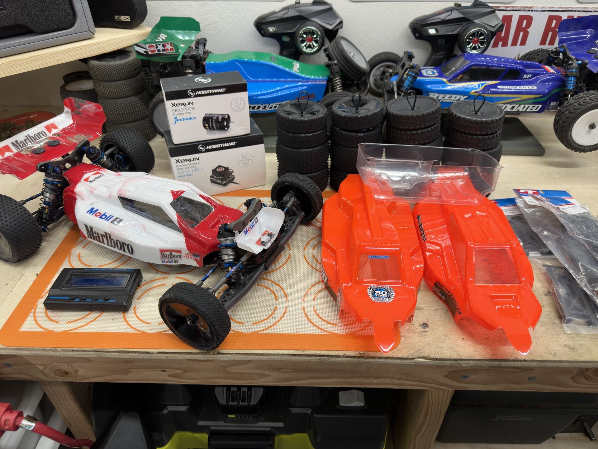 RC10 B6.4 Carpet Racing 1/10 Scale RC Car for Sale in Oregon City, OR ...