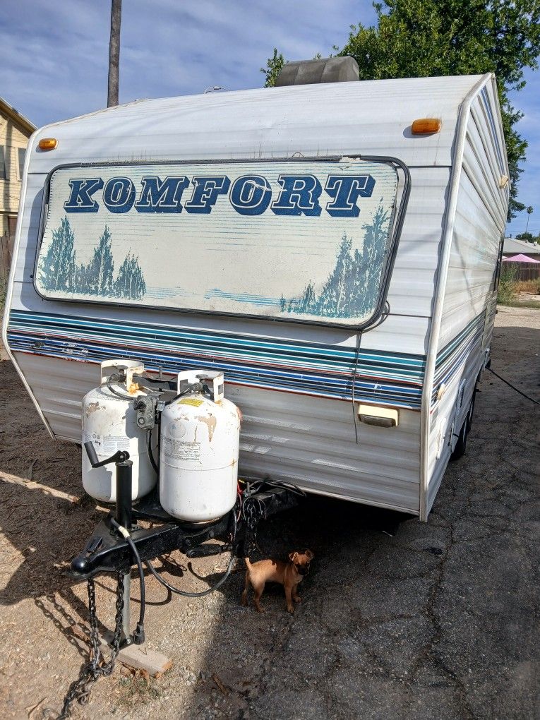 1997 Comfort Camper trailer for Sale in Pasadena, CA - OfferUp