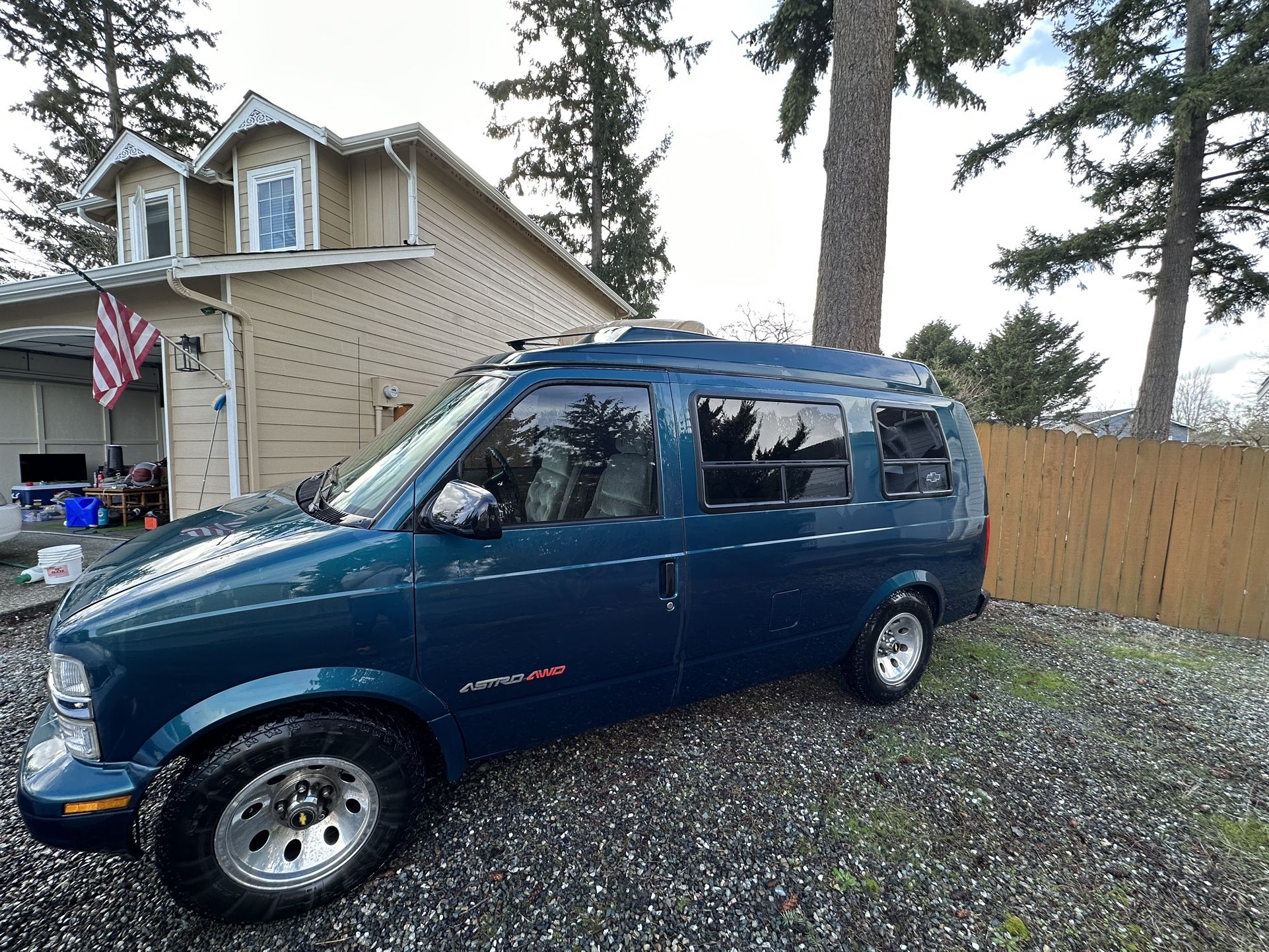 1995 Chevrolet Astro Van for Sale in Mount Vernon, WA - OfferUp