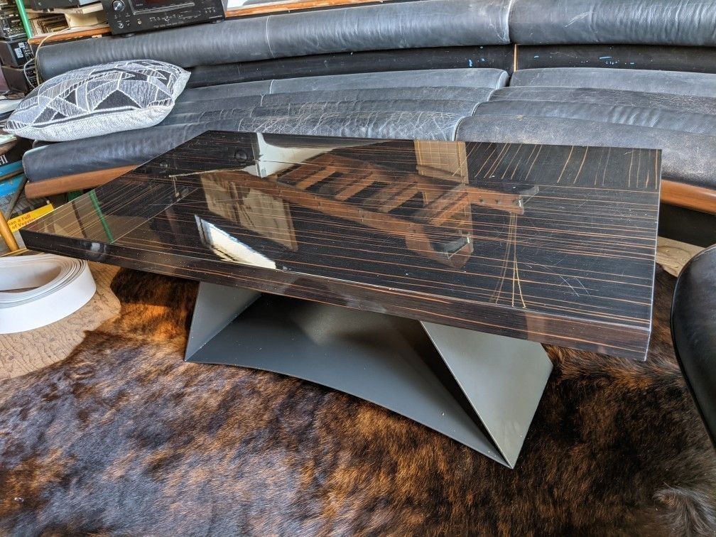 Modern Coffee Table Retro 80s Vibe Black & Wood Gloss Lacquer Finish ...