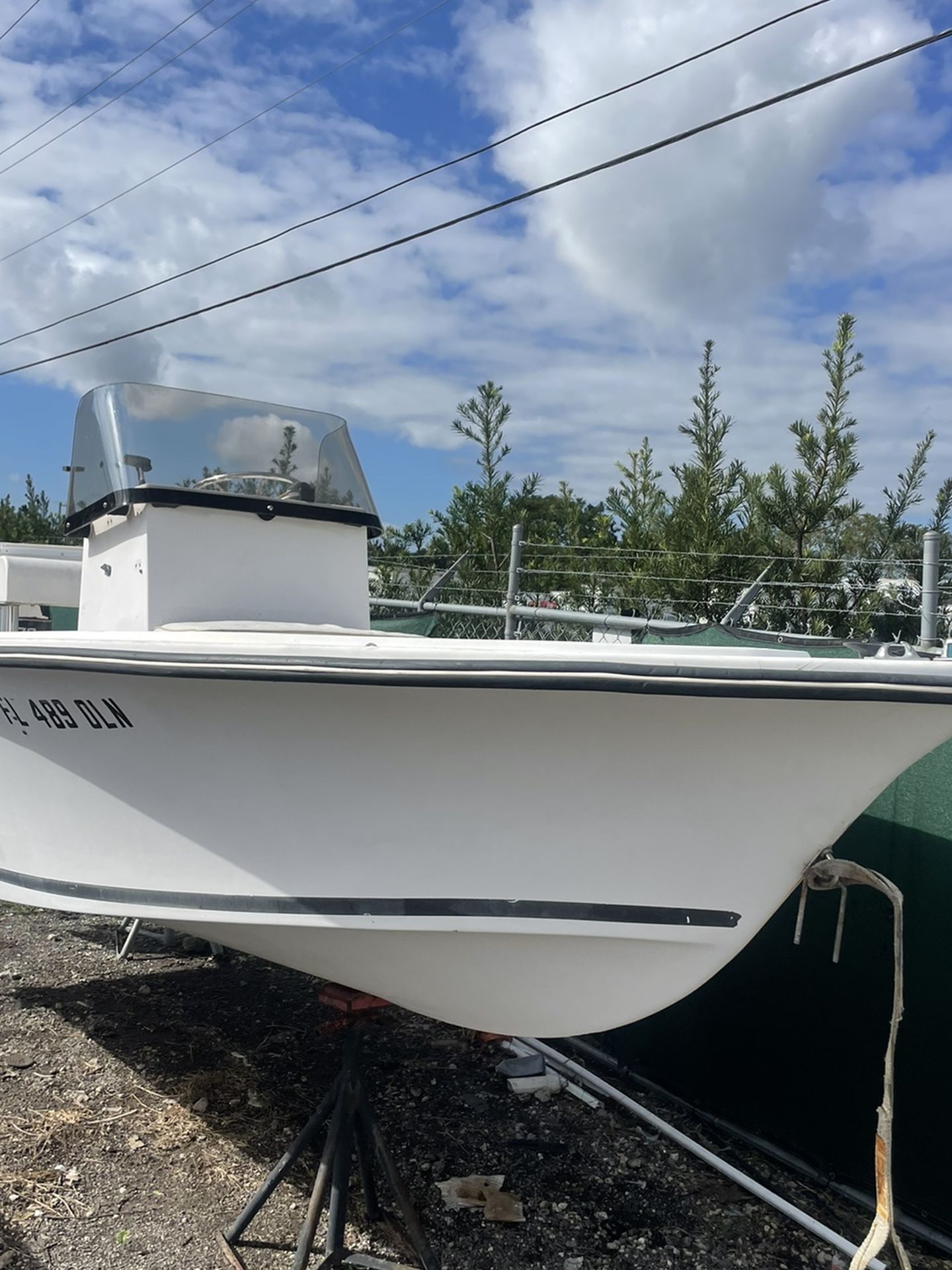 1981 dusky 17 cc for Sale in Miami, FL - OfferUp