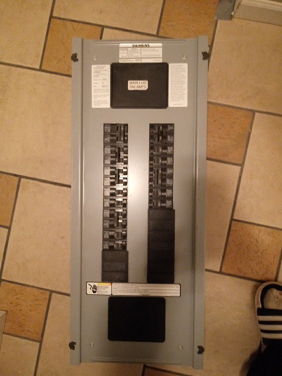 Brand new Siemens 250 amp P1 208y/120v breaker panel with HBL type bolt ...
