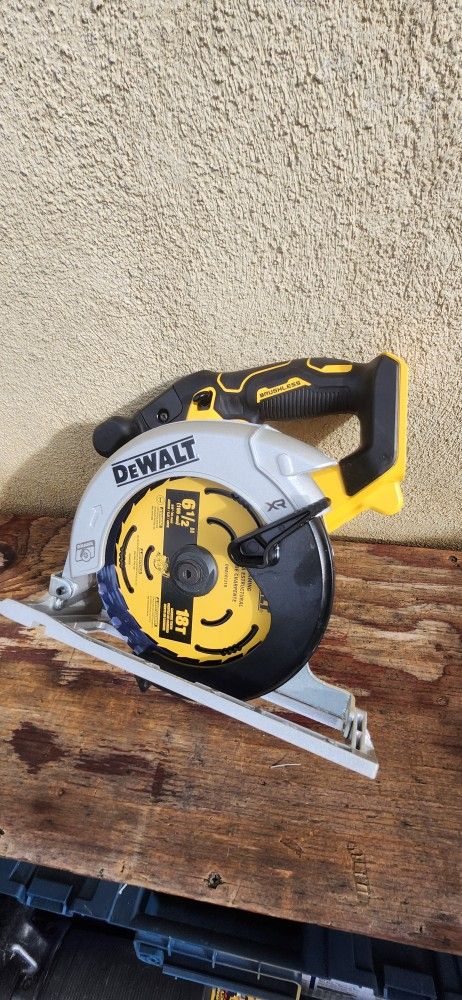 Dewalt Skillsaw 6 1/2 Blade Tool Only New for Sale in Los Angeles, CA - OfferUp