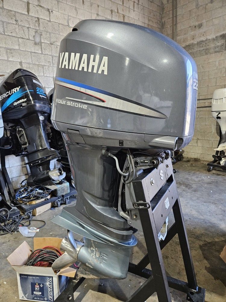 2004 Yamaha Yamaha Four Stroke 225 Hp for Sale in Miami, FL - OfferUp