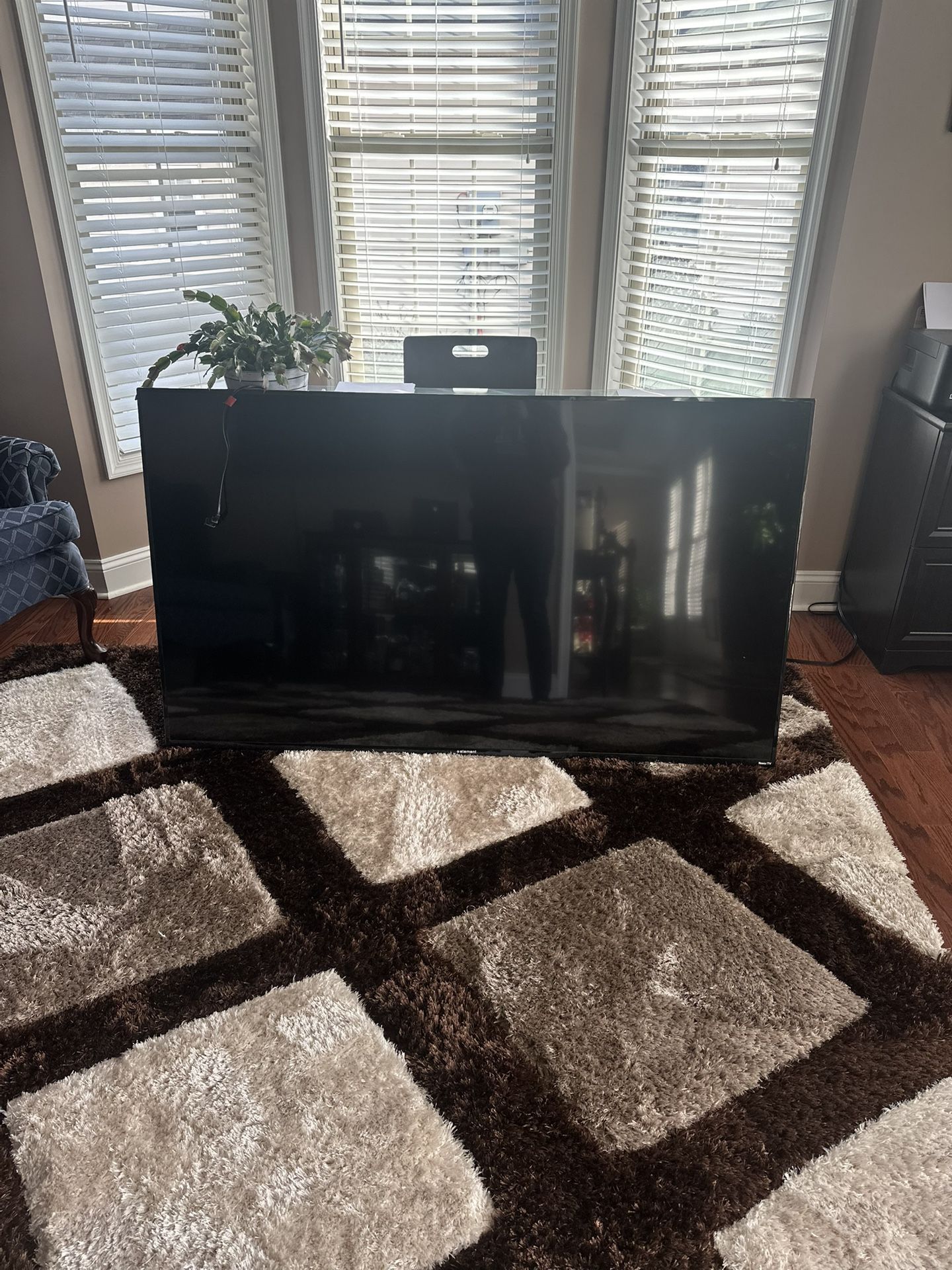 70"element Tv With Roku for Sale in Silver Spring, PA - OfferUp