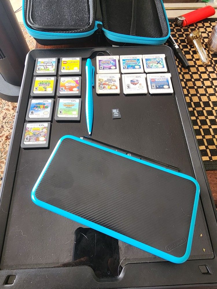 Nintendo 2ds XL TOP SCREEN CRACKED X13 GAMES X6 3DS 7x DS for Sale in ...