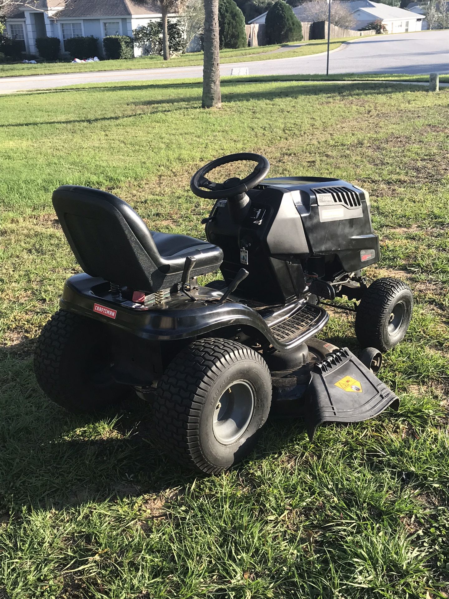CRAFTSMAN LT2000 HYDROSTATIC TRACTOR 42 INCH RIDING LAWN MOWER for Sale ...