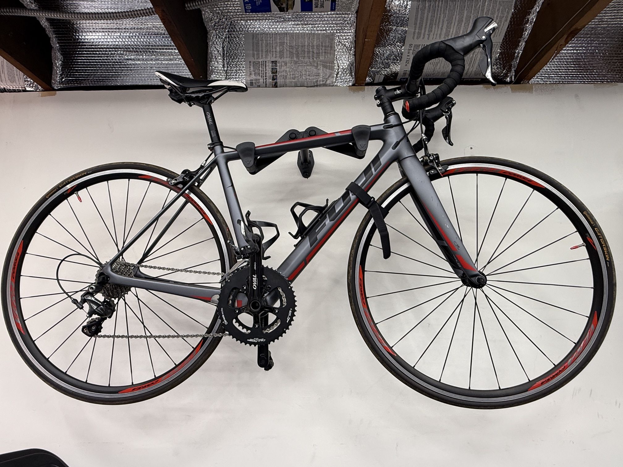 Fuji SL 3.2 Road Bike – Full Carbon, Shimano Ultegra, Minor Scratches ...