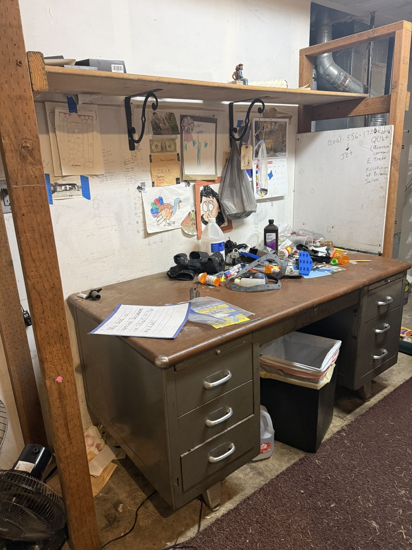Free Stuff, Desk for Sale in Bonney Lake, WA - OfferUp