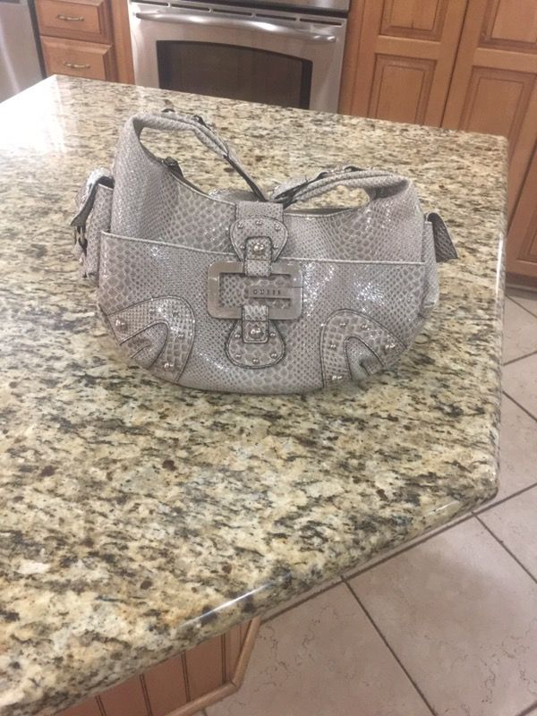 Guess purse like new for Sale in Mission Viejo, CA - OfferUp