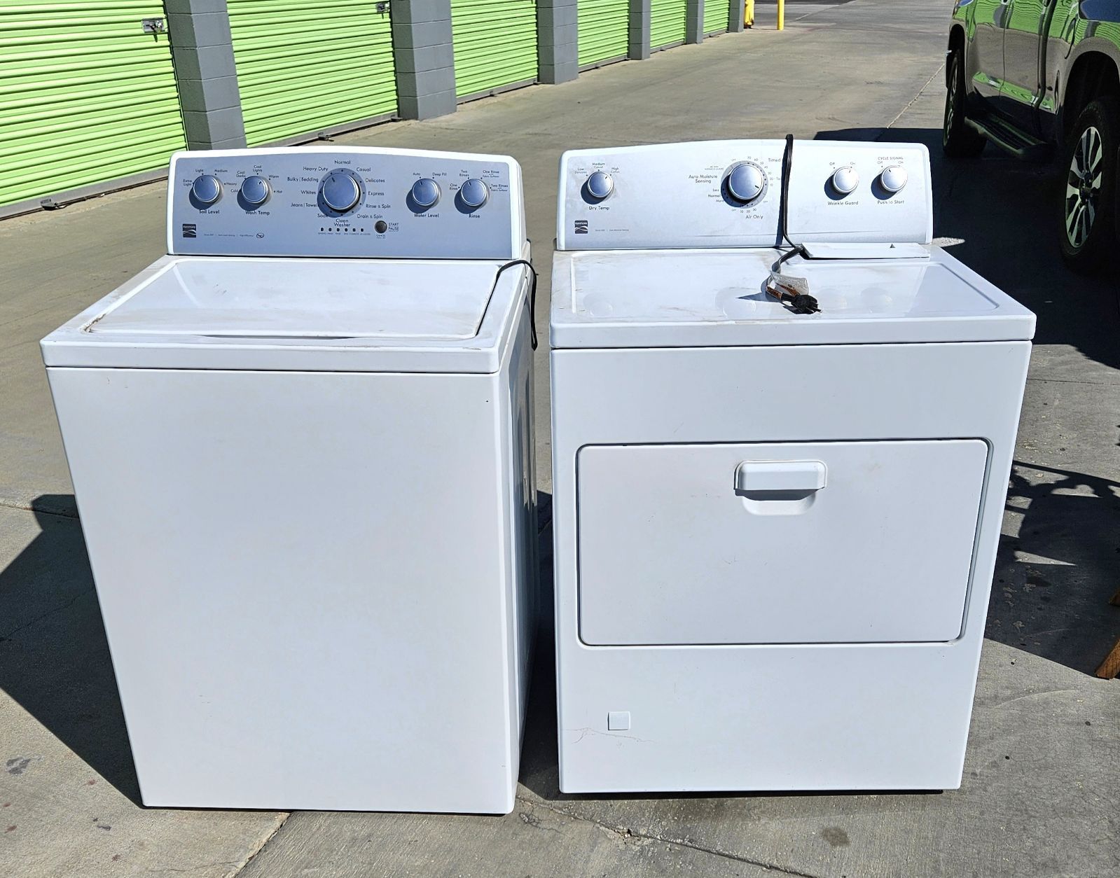 Washer and dryer sears store
