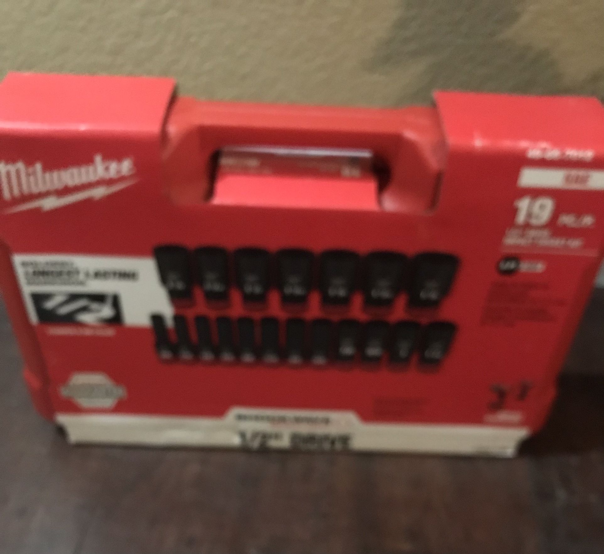 Milwaukee 19 Piece Socket Set for Sale in Hemet, CA - OfferUp