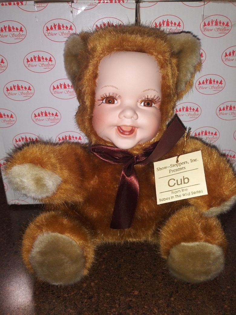 Show Stopper Porcelain Dolls for Sale in Rio Rancho, NM - OfferUp