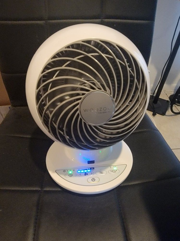 WOOZOO MULTI DIRECTIONAL FAN for Sale in Delray Beach, FL - OfferUp
