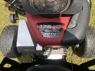 Murray Select 42” riding lawn mower - NEEDS A NEW STARTER for Sale in ...