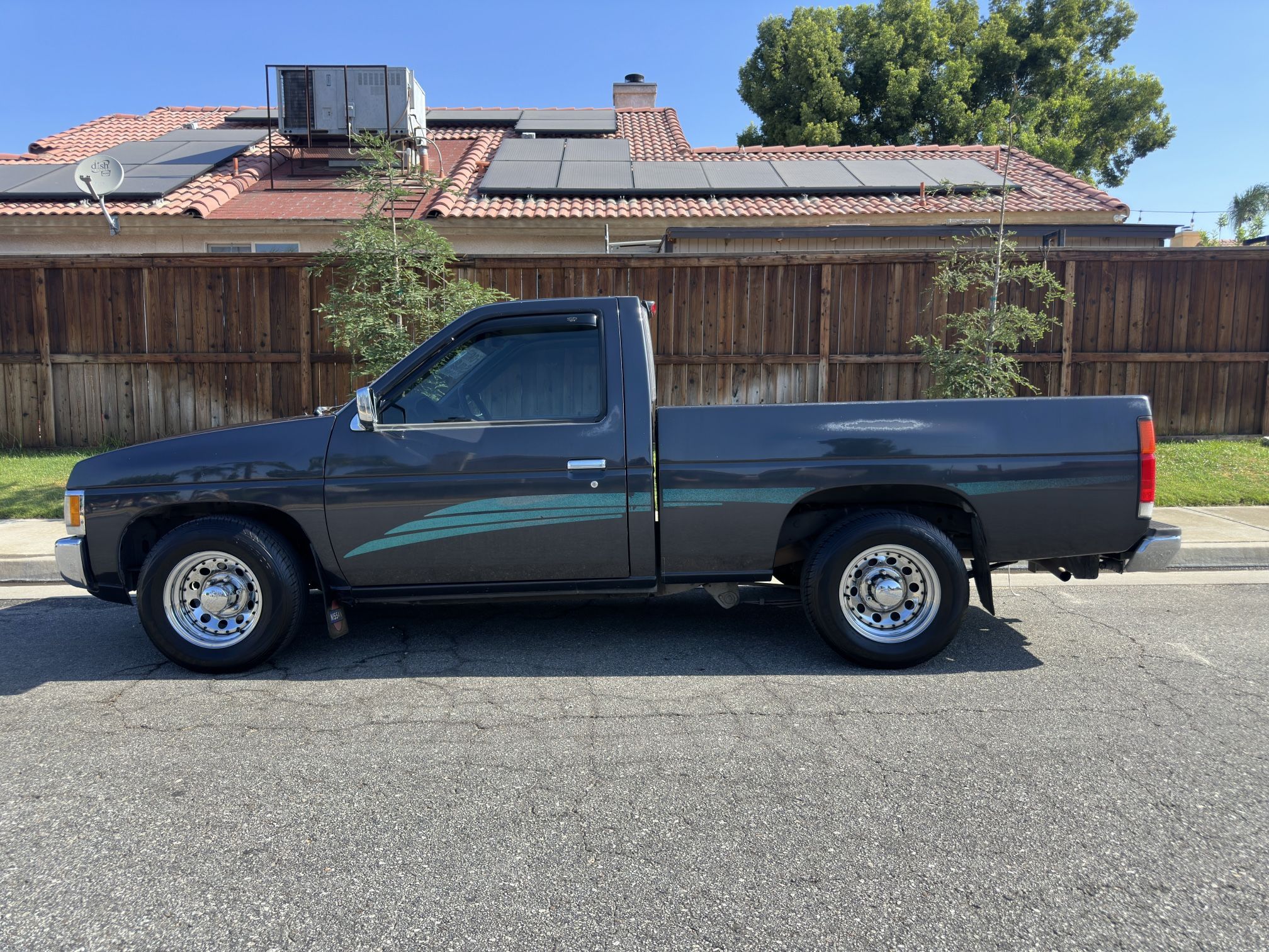 Nissan Hardbody for Sale in Bakersfield, CA - OfferUp