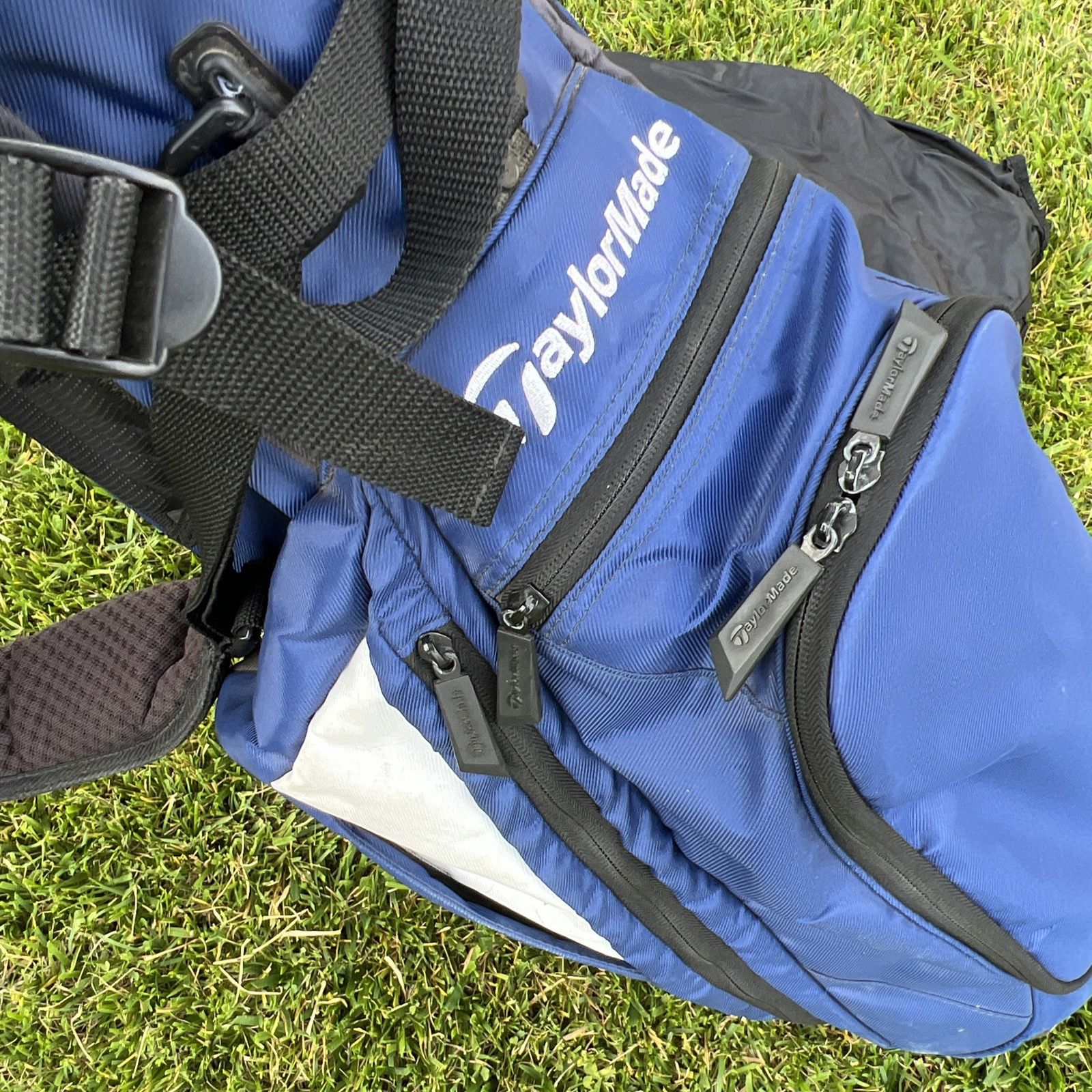 TaylorMade MicroLite Golf Carry Bag for Sale in Temecula, CA - OfferUp