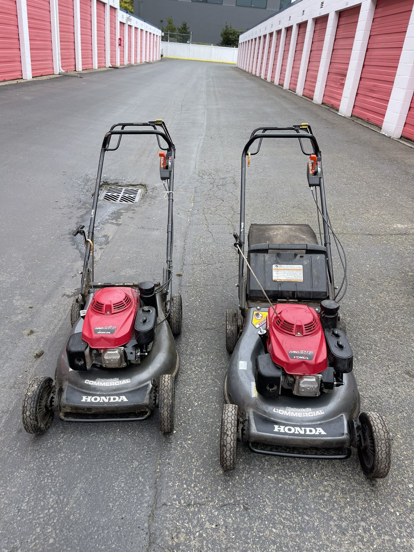 HONDA COMMERCIAL HRC 216 MOWERS THEY ARE IN GOOD CONDITION EVERYTHING ...