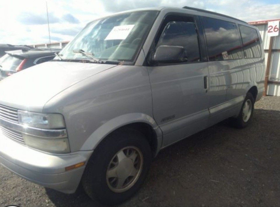 00 chevy astro van parts partout good motor bad transmission for Sale ...